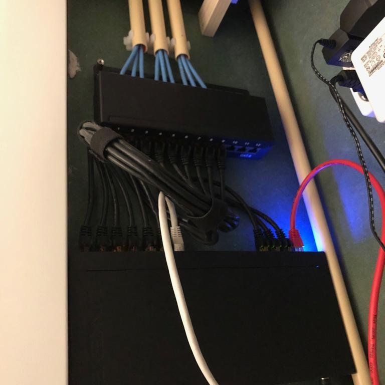 Kabelgoot in muur frezen? Vind de juiste elektricien | Werkspot