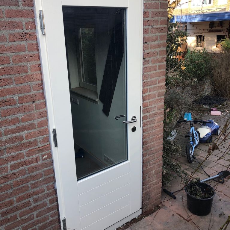 Raam vervangen door deur? Vind de juiste kozijnspecialist | Werkspot
