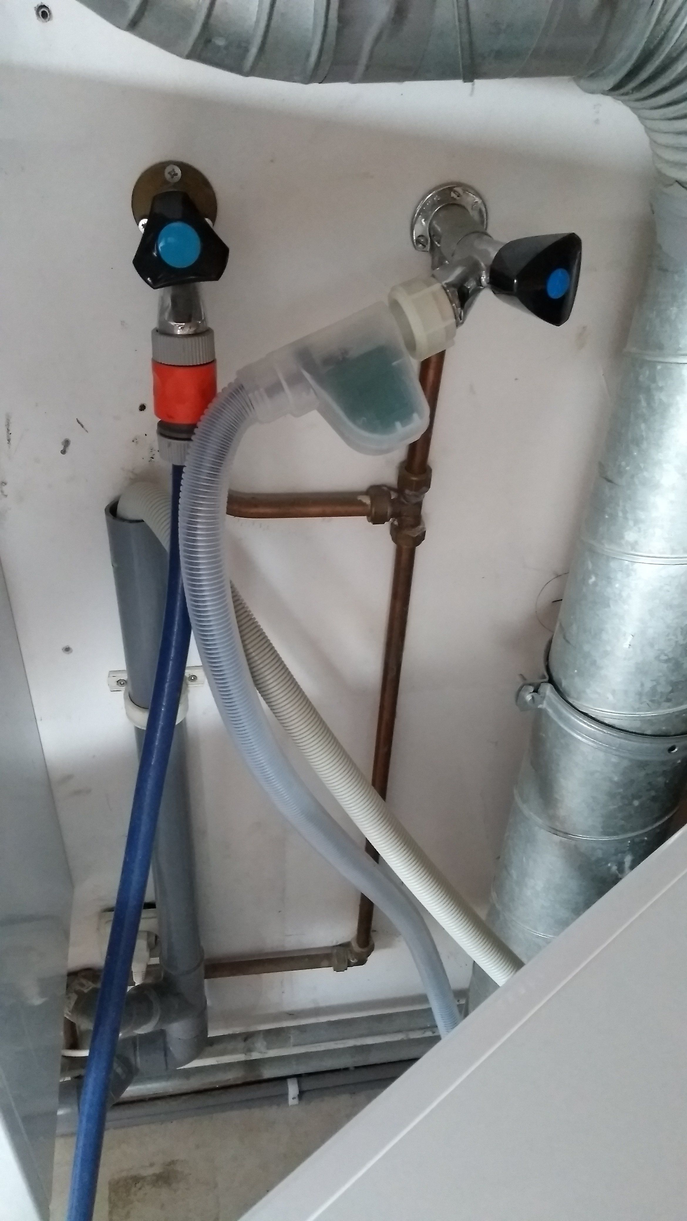 Waterleiding en riolering: Leiding(en) verplaatsen; Leidingen of af ...