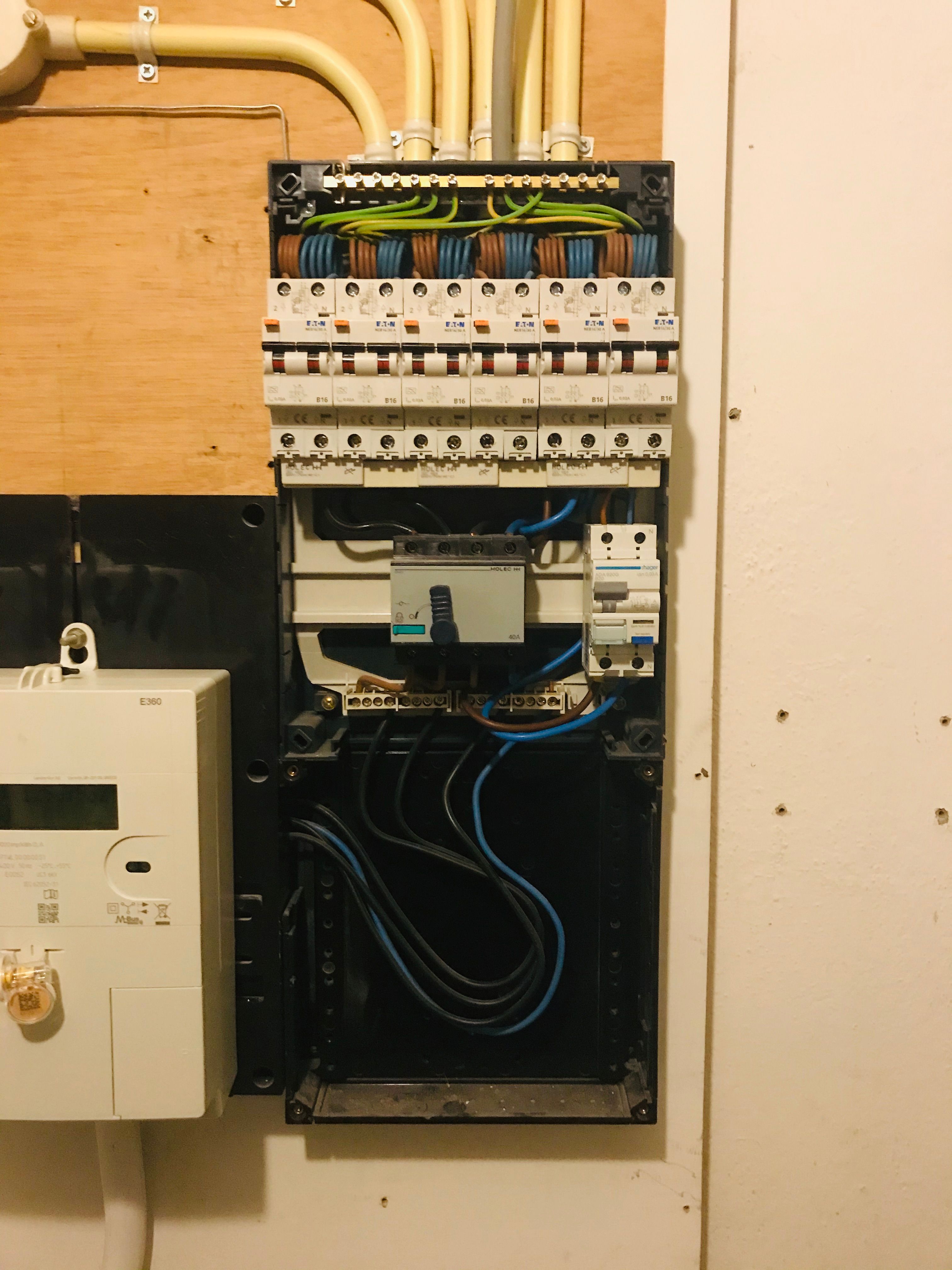 Groepenkast installeren of vervangen: 9 groepen; Groepenkast instal ...