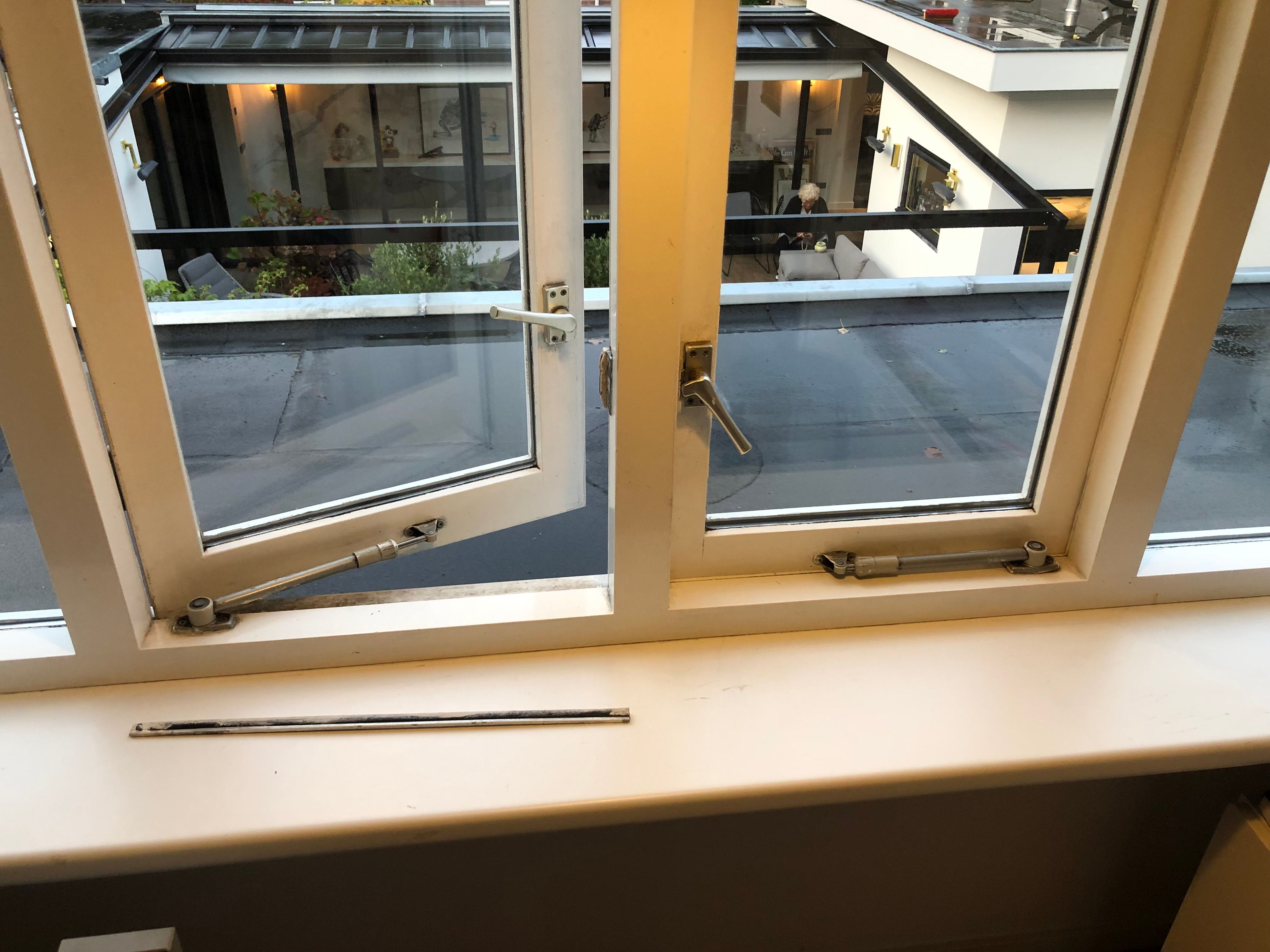 Raamkozijnen repareren: 2 ramen; Kozijn, Raam isolatie - Werkspot