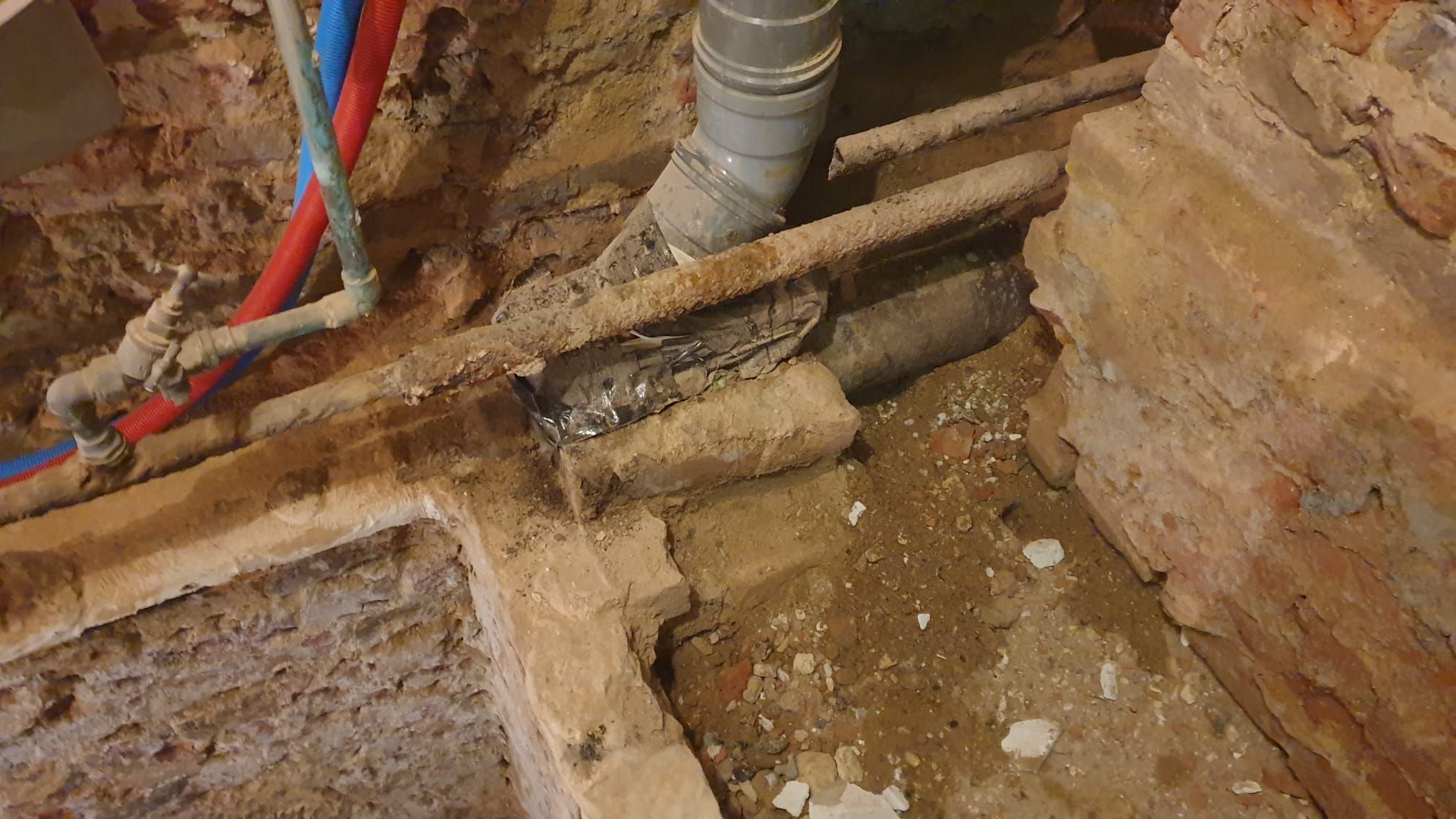 Riolering en afvoer: Aansluiten riool gres/gietijzer/pvc - Werkspot