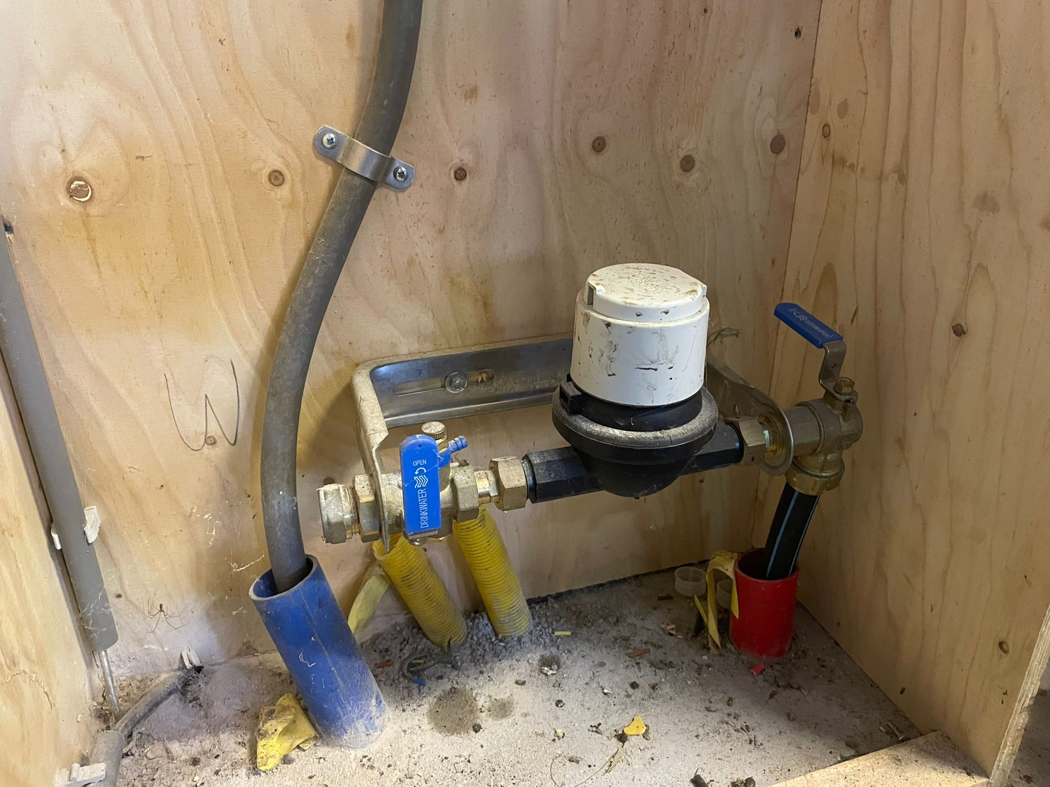 Kraan: 2 kranen; Buiten, garage; Kranen installeren, Buitenkraan ve ...