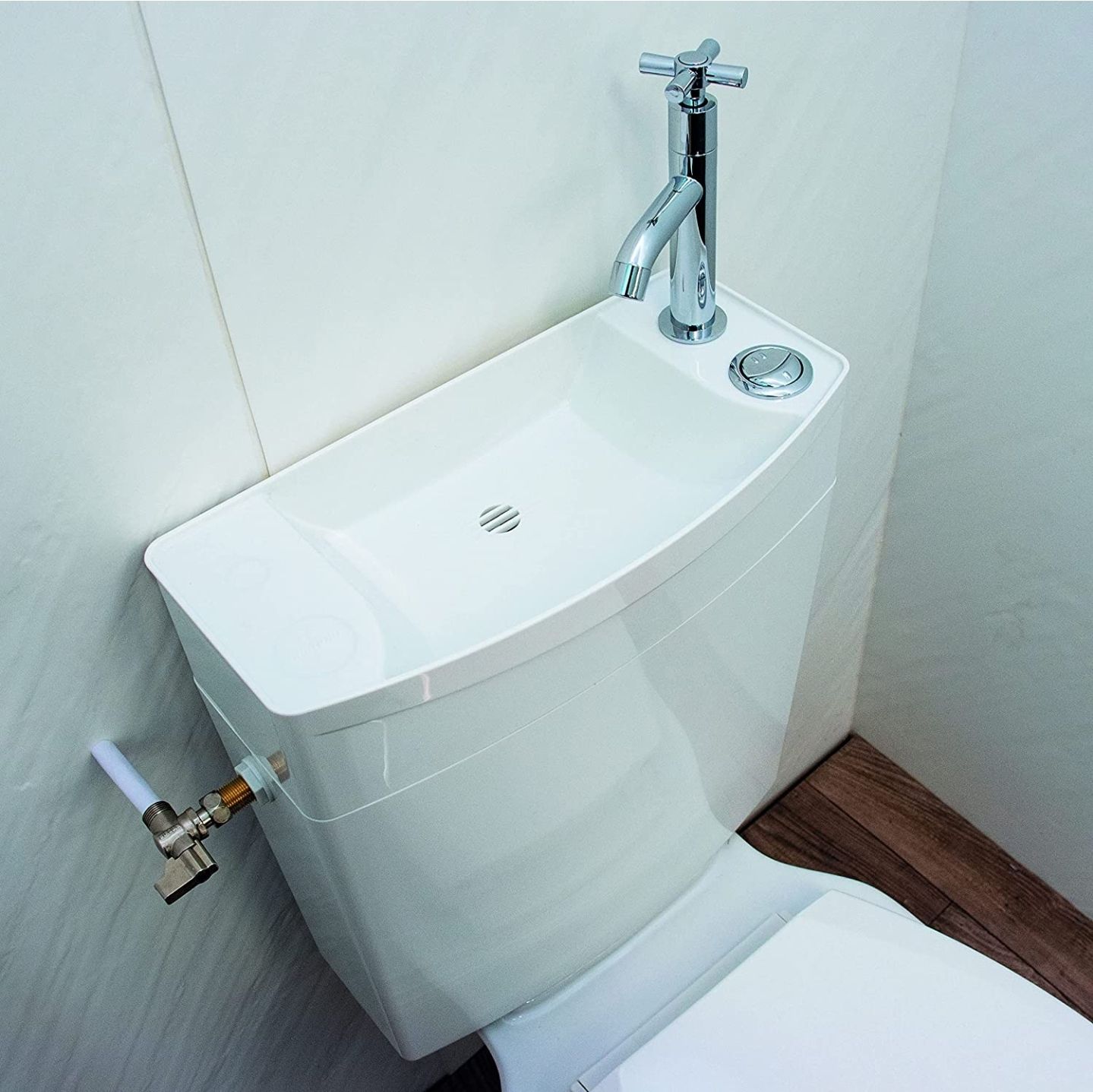 Toilet repareren: Spoelbak met lage wasbak installatie - Werkspot
