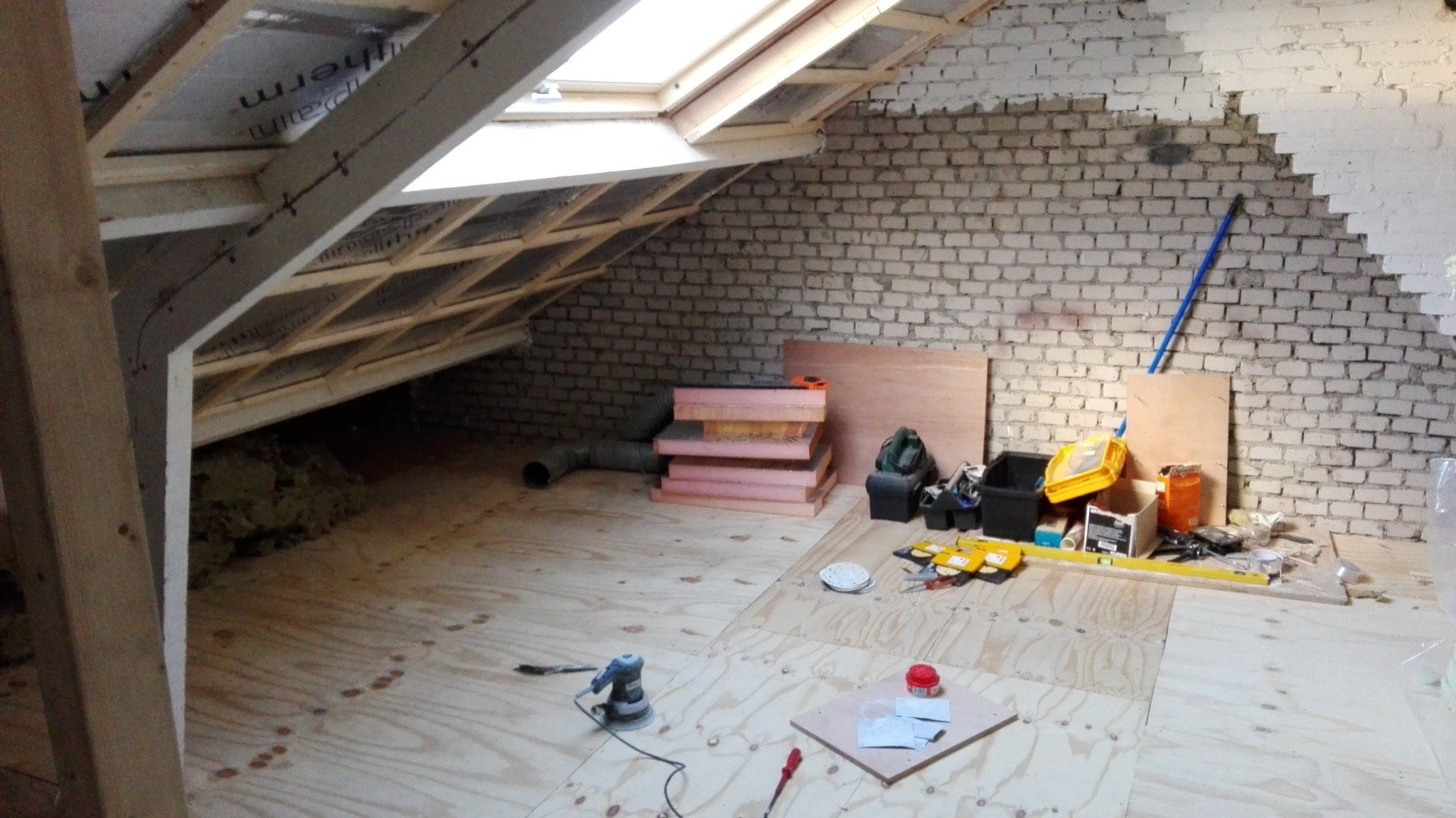 Zolder aftimmeren - Werkspot