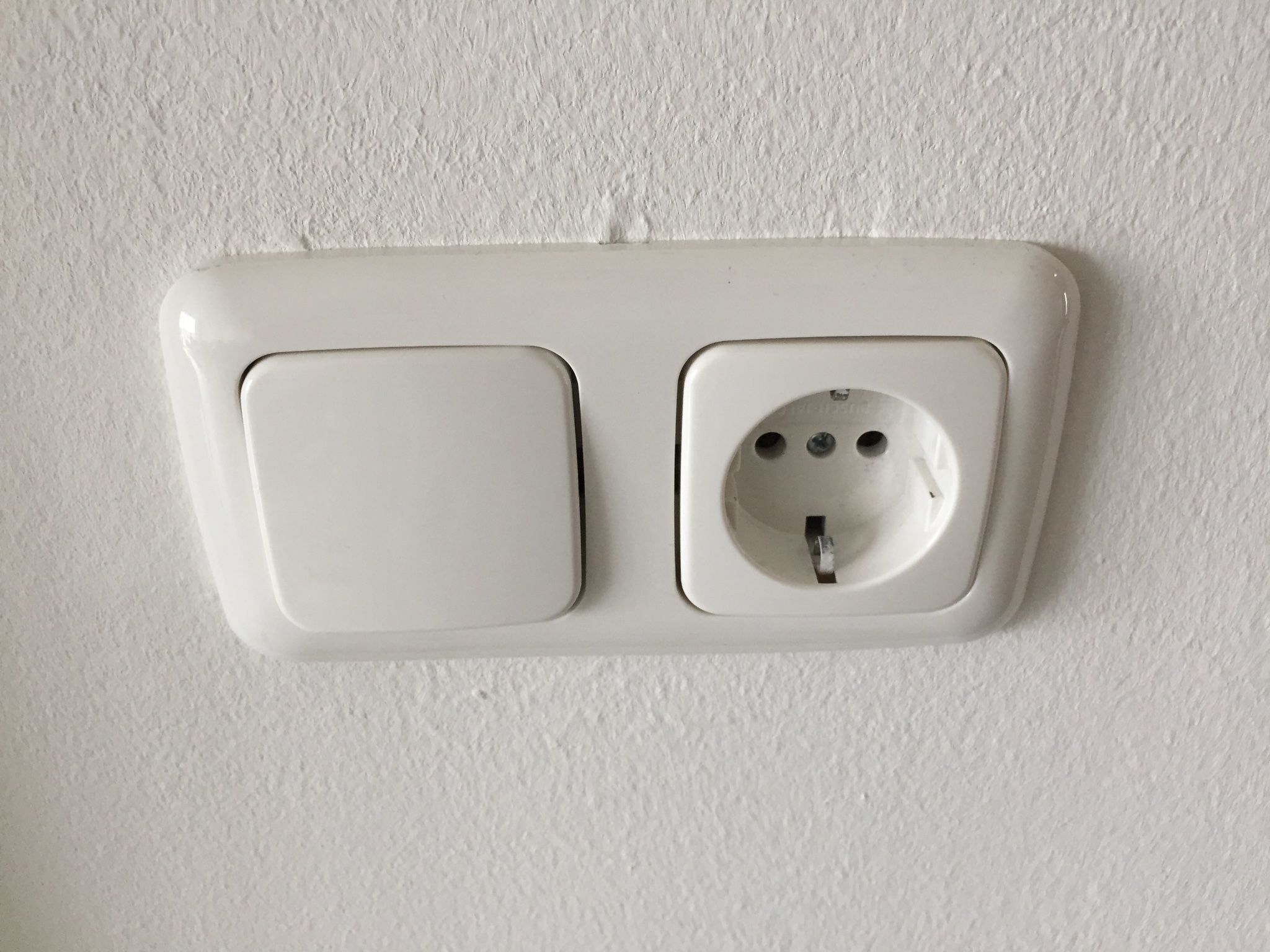 Lichtschakelaar uitbreiden met stopcontact - Werkspot Lichtschakelaar uitbreiden met stopcontact - Werkspot