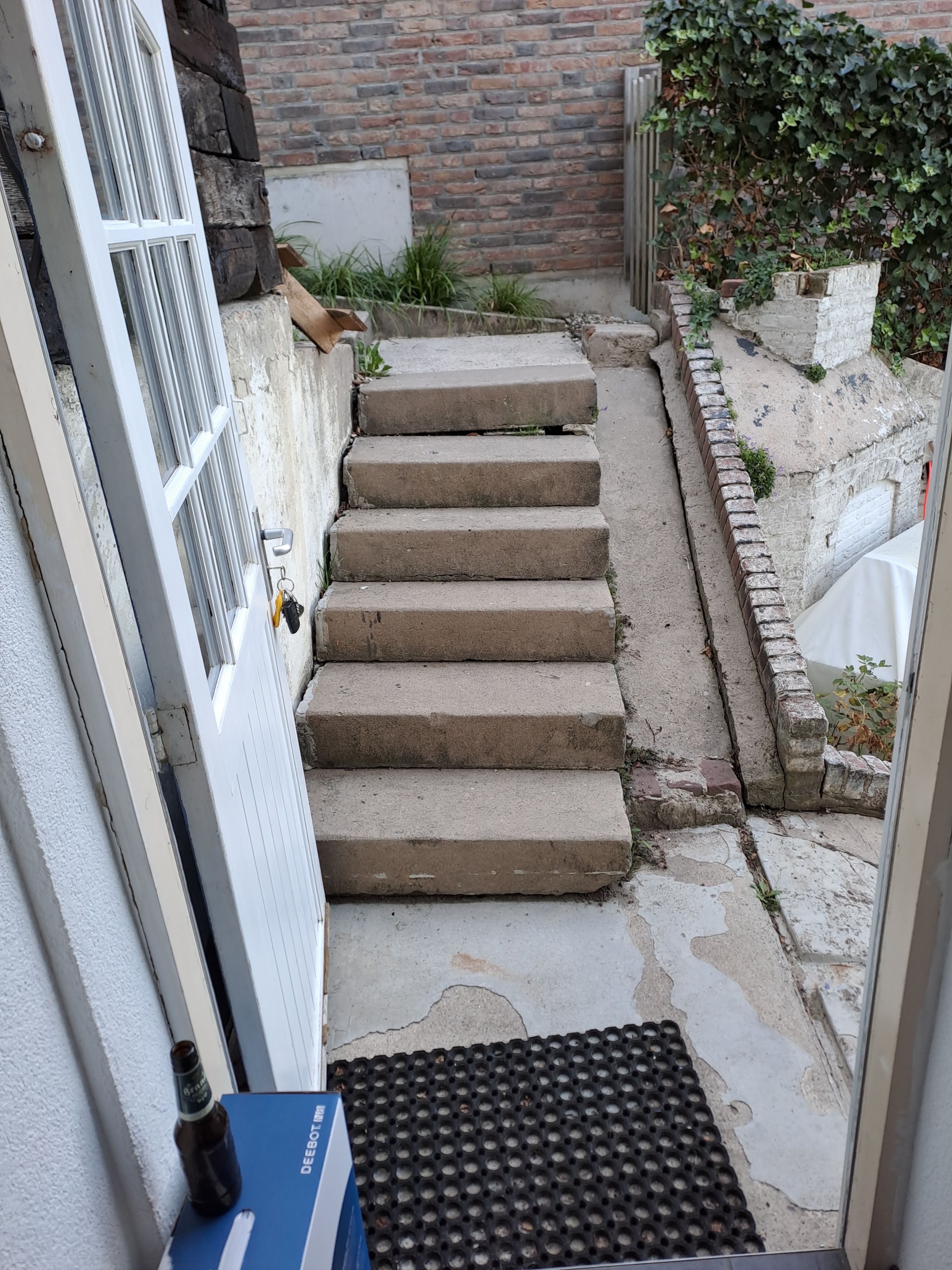 Trappen: Bestaande trap renoveren; Betonnen buitentrap - Werkspot