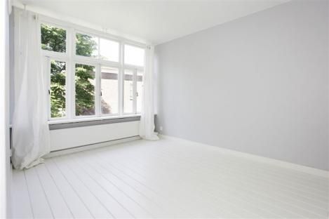 Witte houten vloer realiseren - Werkspot