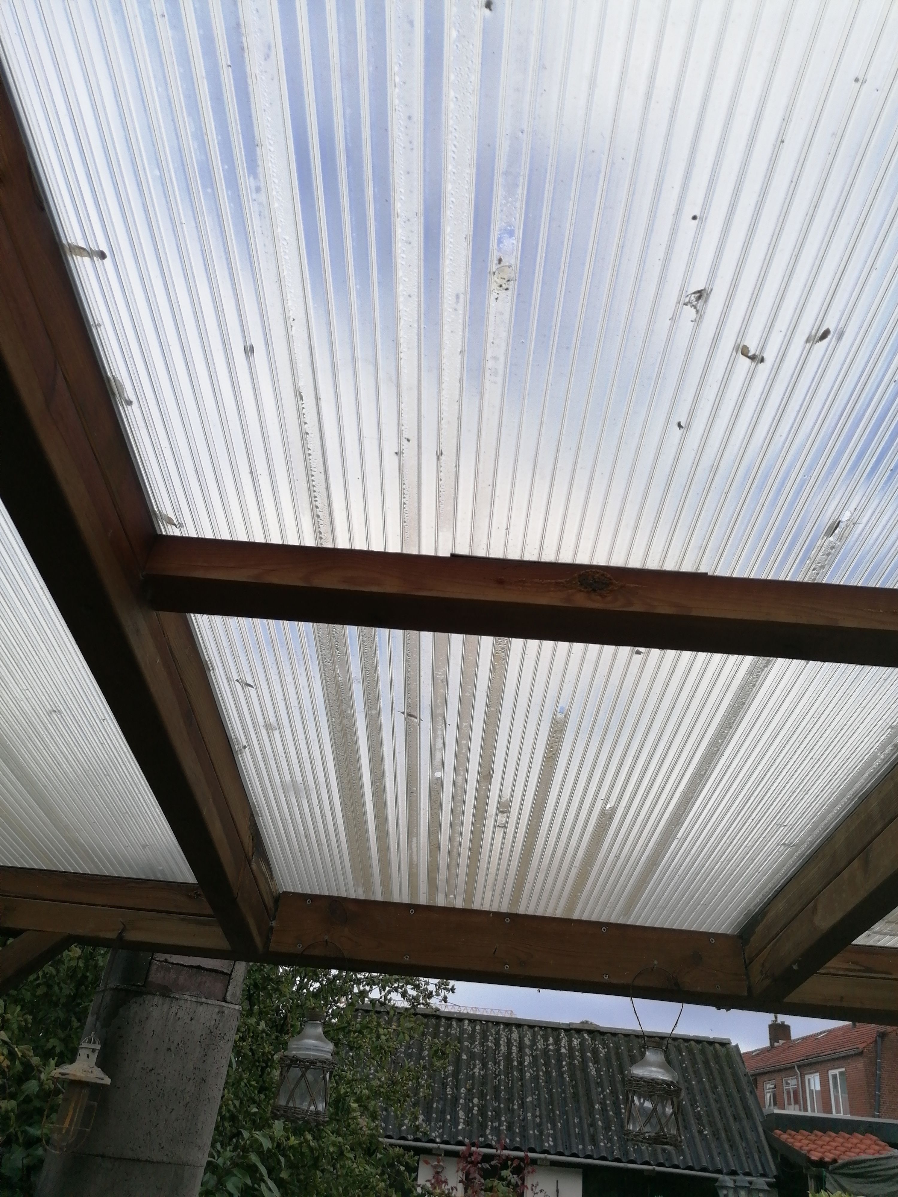 Veranda aanleggen: Dubbelwandige kunststof doorzichtige dakplaten ...