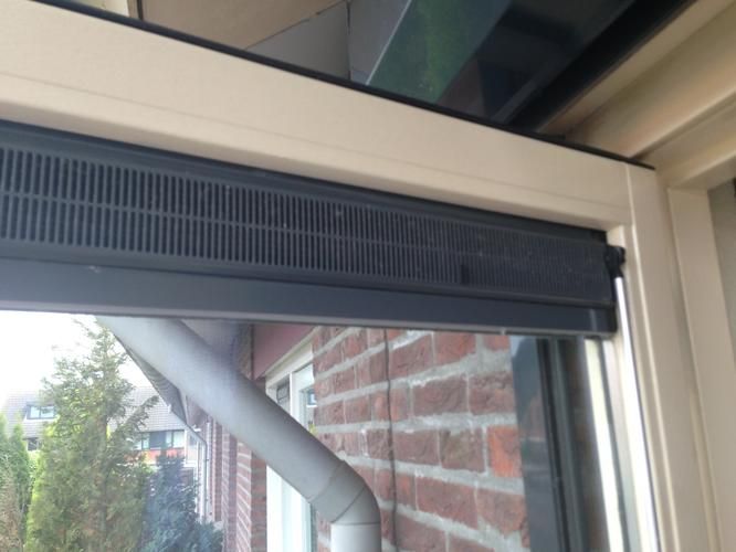 ventilatierooster in raam repareren - Werkspot