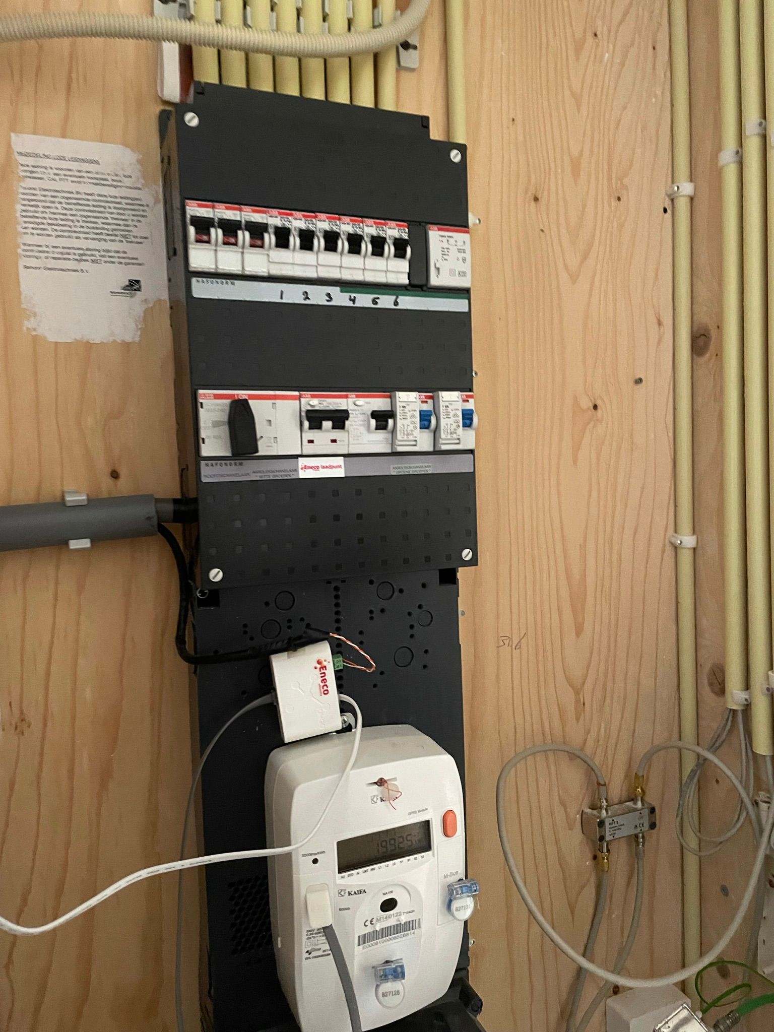 Groepenkast installeren of vervangen: Extra 3 fase groep en ombouw ...