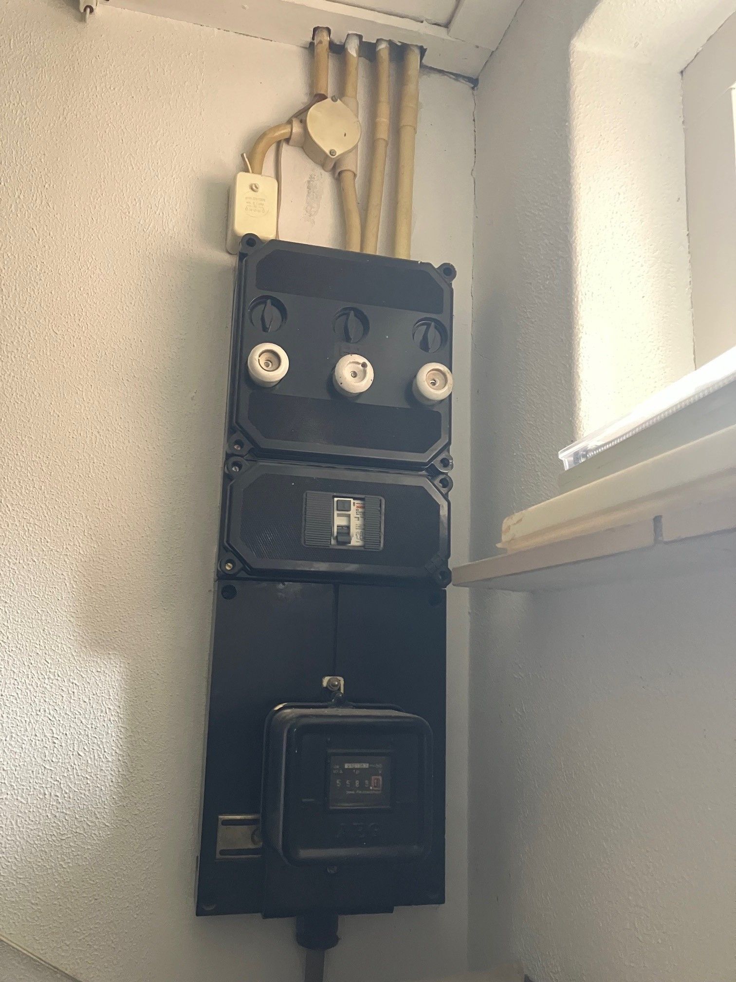 Meterkast installeren: 3 groepen; conform nen-2768 - Werkspot