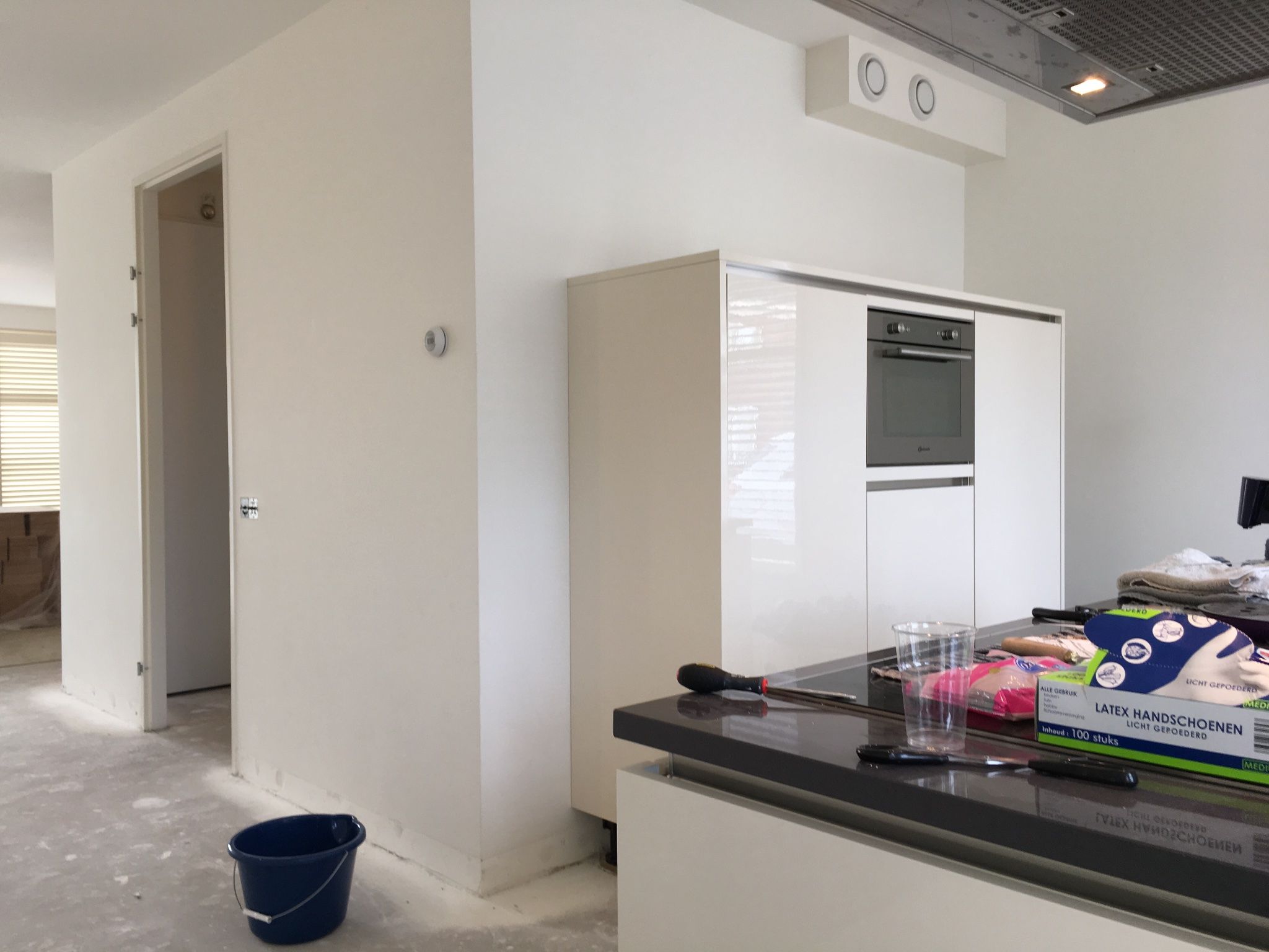 Ral 9016 матовый в интерьере - 95 фото