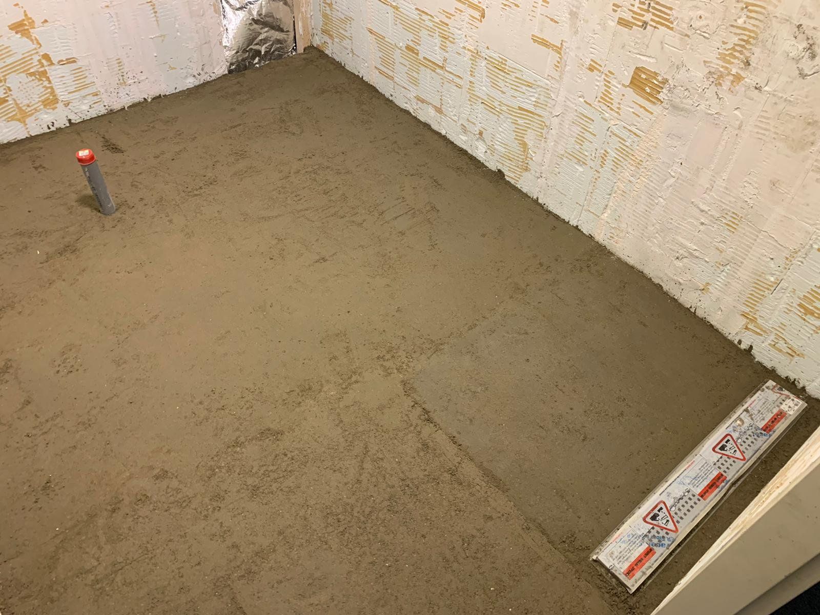 Betonvloer of cementdekvloer aanbrengen: 6 m2; Badkamer - Werkspot Betonvloer of cementdekvloer aanbrengen: 6 m2; Badkamer - Werkspot