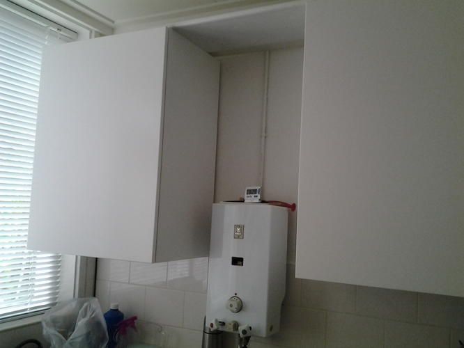 open geiser vervangenvoor gesloten geiser en installeren en gaskach ...